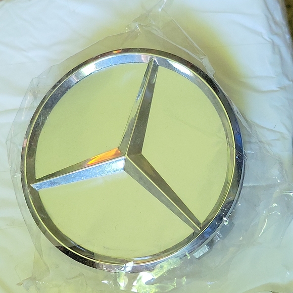 Other | Set Of 4 Mercedes Emblems | Poshmark
